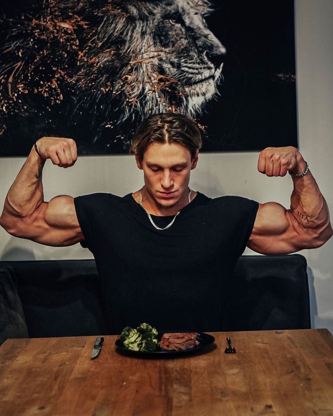 Steve Kris Diet Plan and Workout Routine (September 2025) Tikkay Khan