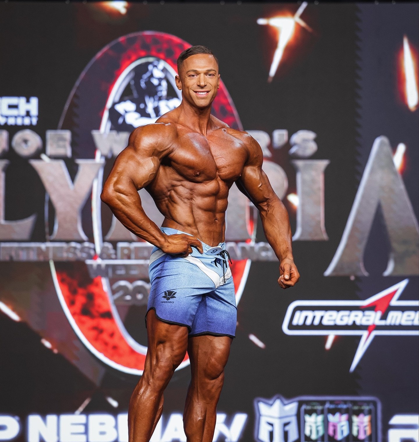 Alessandro Cavagnola Bodybuilder Biography: Age, Height, Weight, Diet ...