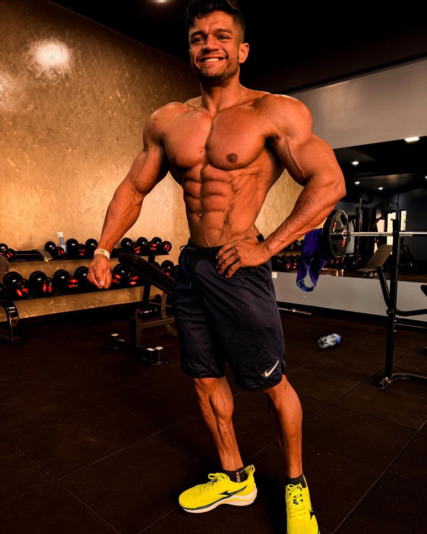 Julio Soares Bodybuilder Biography: Age, Height, Weight, Diet, and ...